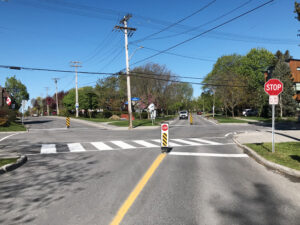 Speed reduction - Traffic calming sign – post – bollard – delineator